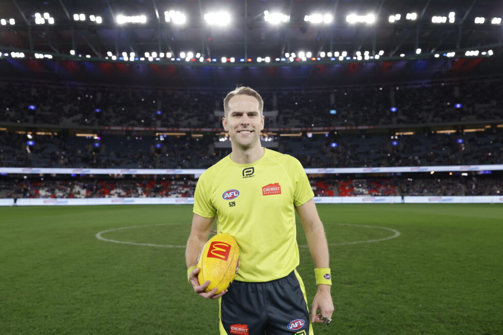 Michael Saunders - 300 Games - AFLUA